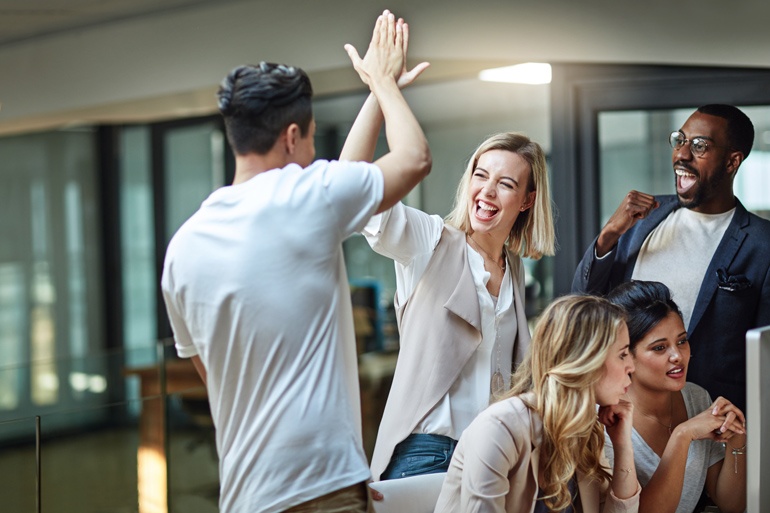 What Is Peer-to-Peer Recognition? Why Should You Have It? (+3 Ideas to ... What Is Peer-to-Peer Recognition? Why Should You Have It? (+3 Ideas to ...